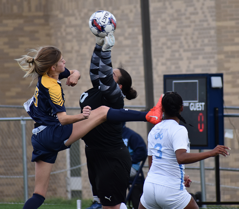 News Gc Christens Field With Impressive Effort - Garrett College